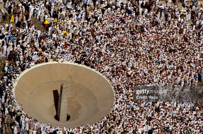 History of the Jamarat Ritual (Stoning of the Devil) in Mecca – The ...