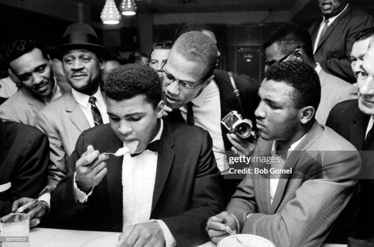 The Champ and the Messenger: Faith, Loyalty, and the Fracture of 1964 ...